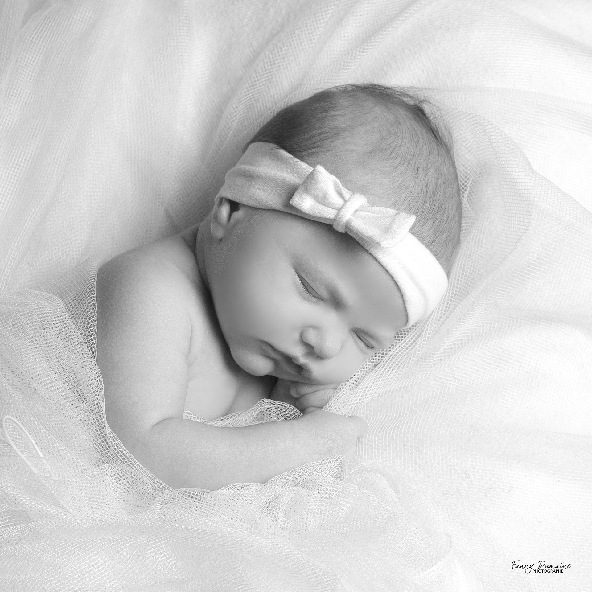 Photo de maternité, nouveau né à Rumilly, Annecy, Aix-les-Bains